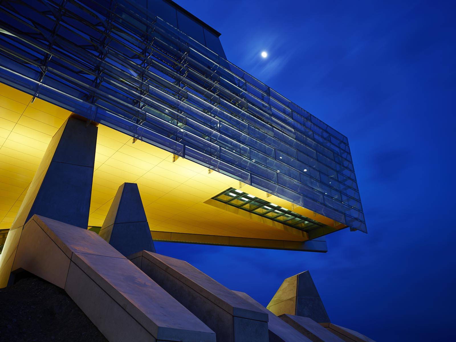 Gates Hall: Creativity Fit for Any Mind... or Computer! | W&W Glass, LLC