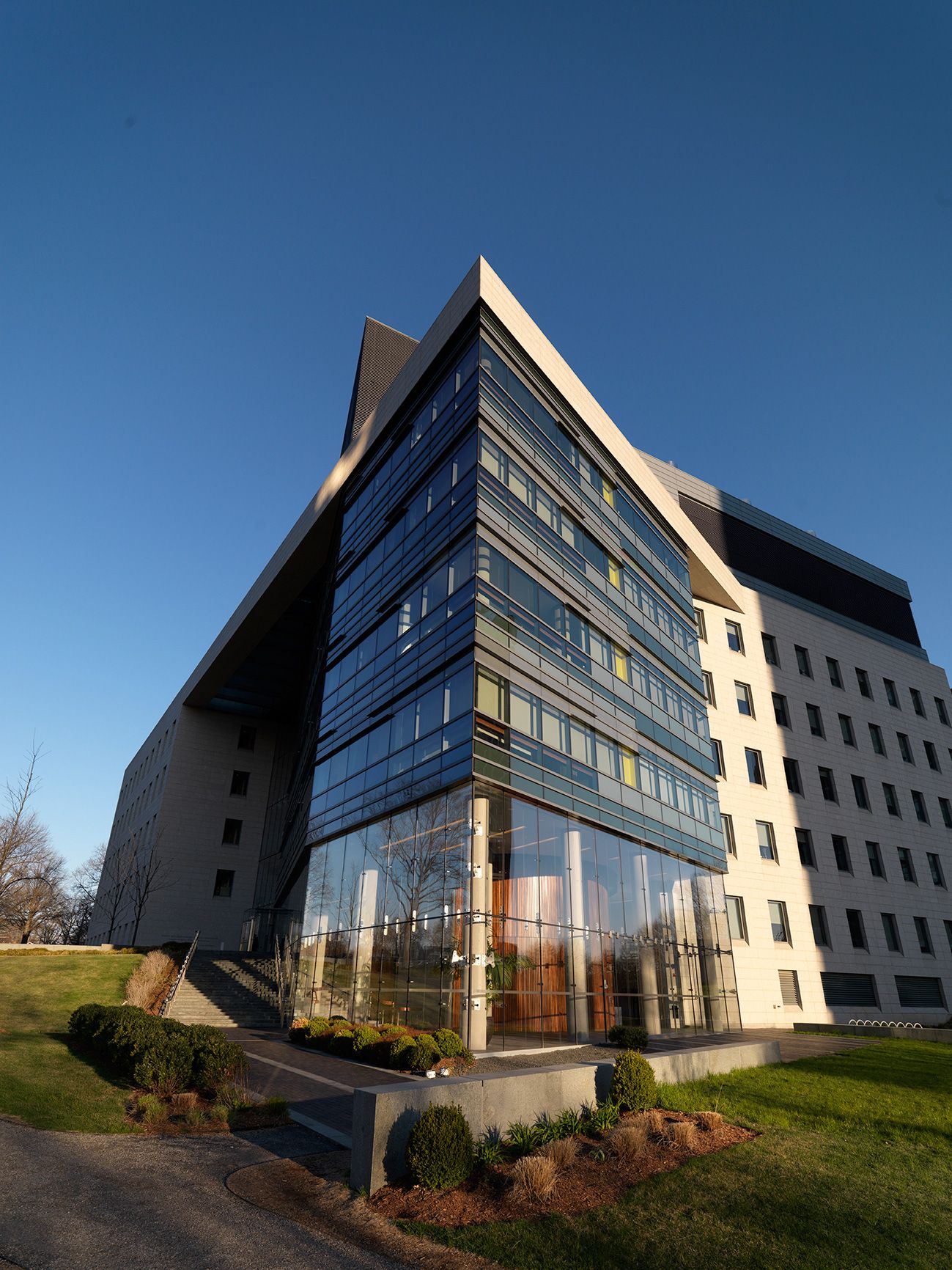 Price Center/Block Research Pavilion at Albert Einstein College of ...