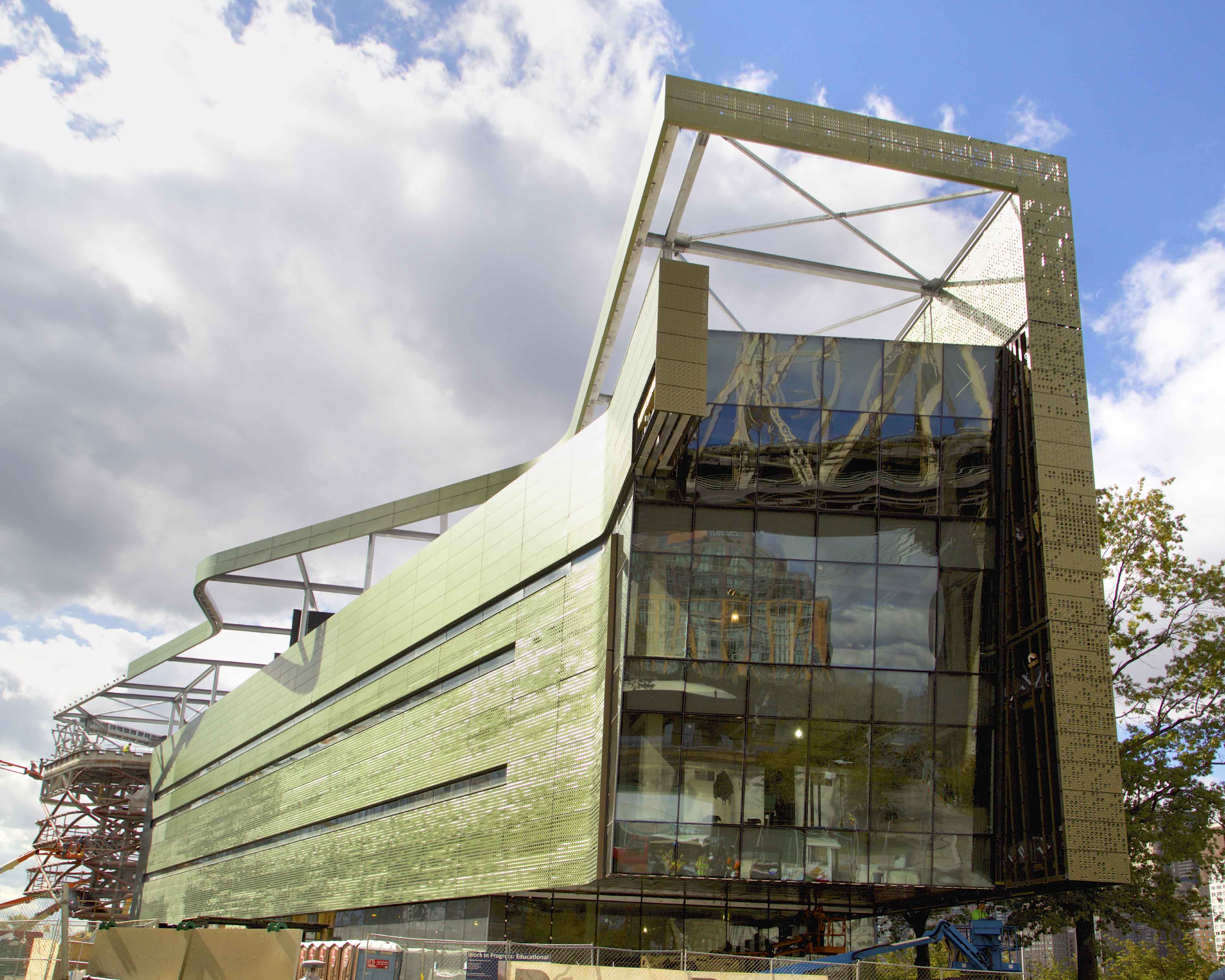 Cornell Tech Roosevelt Island First Academic Building - Bloomberg ...